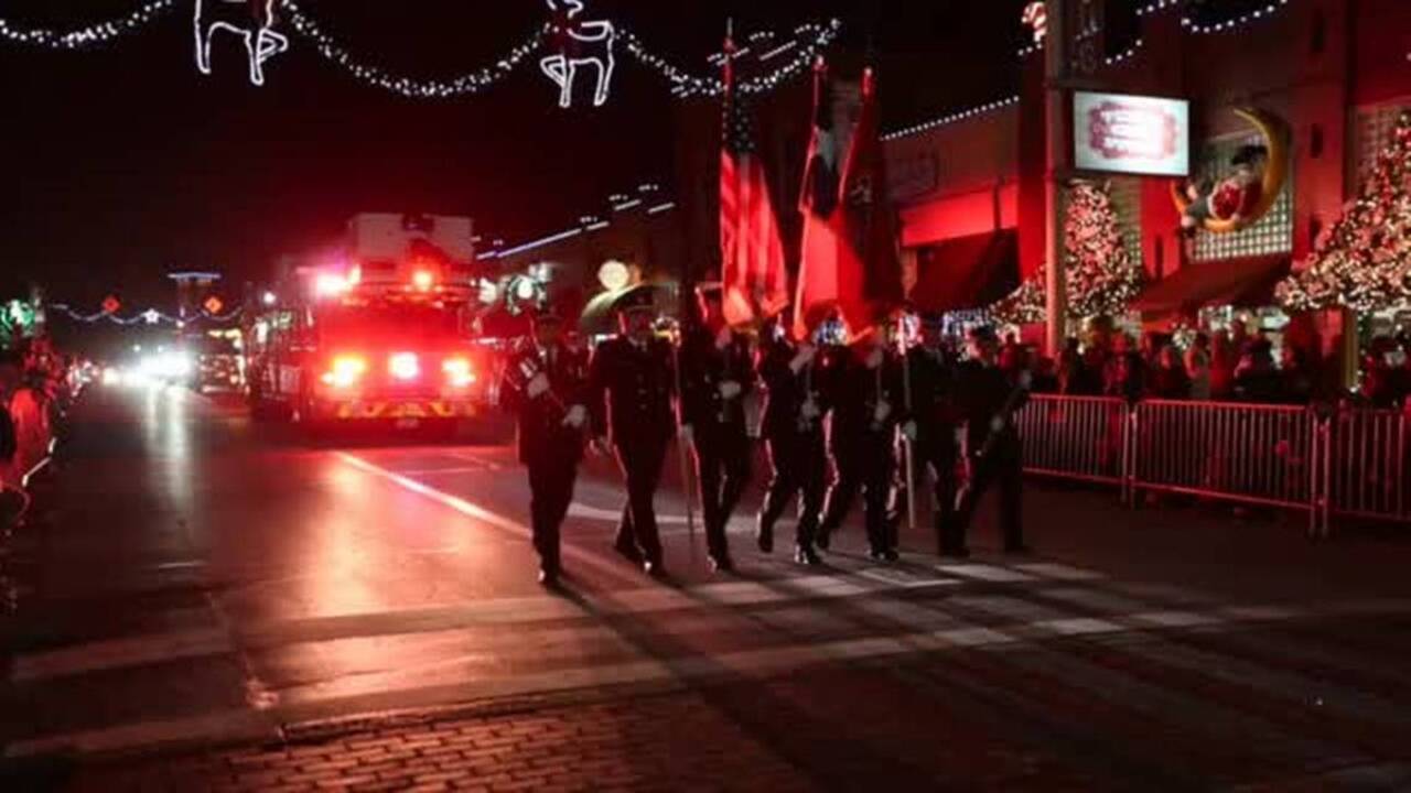 Grapevine Parade of Lights | Fort Worth Star-Telegram