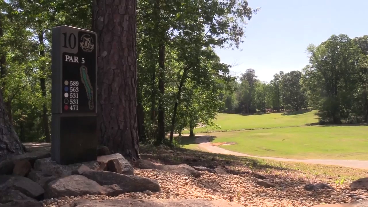 Neighborhood homeowners help bring back Macon golf course after it ...