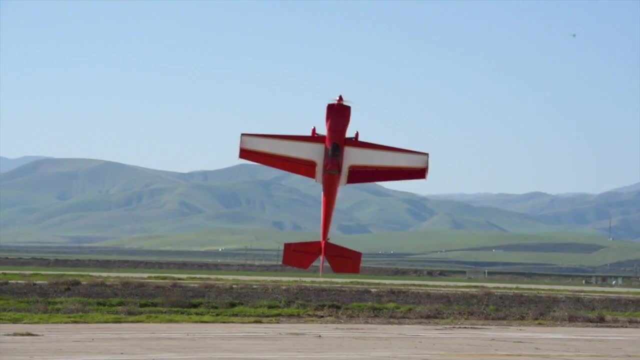 Model airplane pilots take to the air in Crows Landing | Modesto Bee