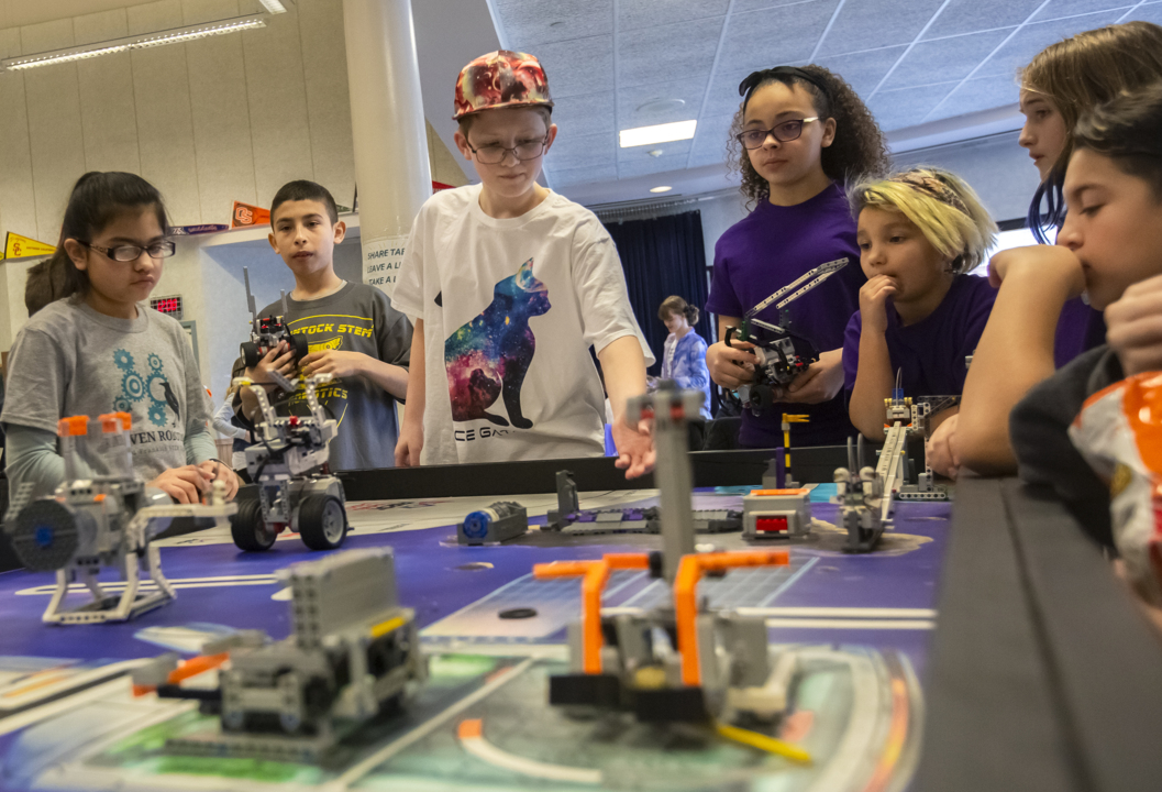 First LEGO League Qualifier Competition at Ochoa Middle School in Pasco ...
