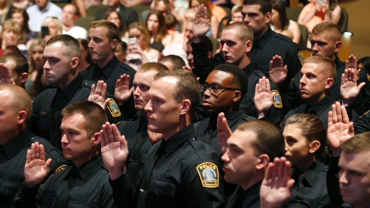 Lexington Police adds 42 new officers | Lexington Herald Leader