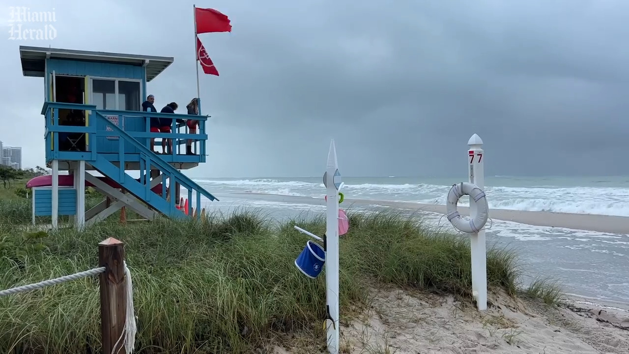 Waves and wind in Miami-Dade ahead of Tropical Storm Nicole | Miami Herald