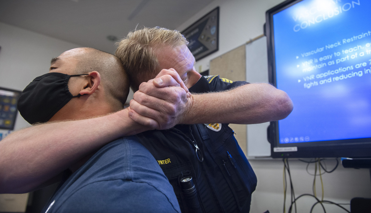 Lakewood police demonstrate the proper use of their approved vascular ...