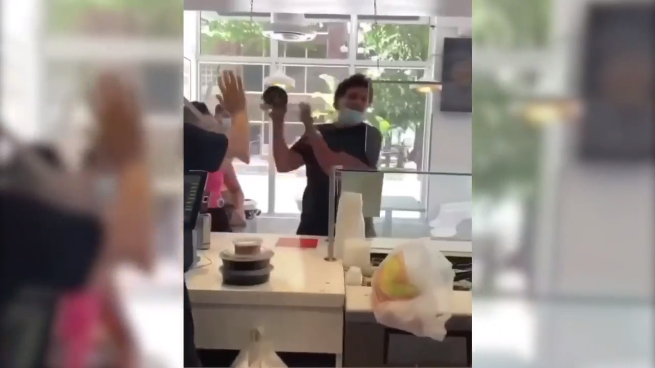 Video: Fight at Chicken Kitchen in downtown Miami | Miami Herald