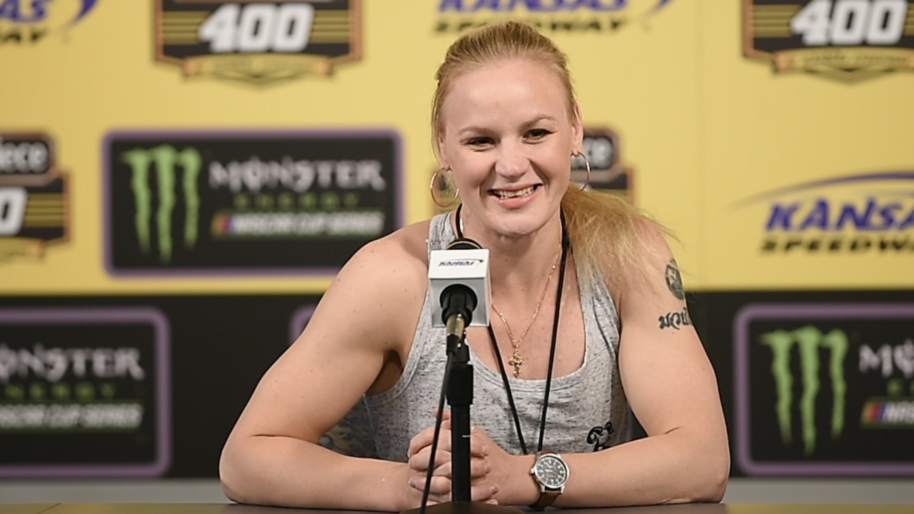 MMA fighter is honorary race official at Kansas Speedway (Video ...