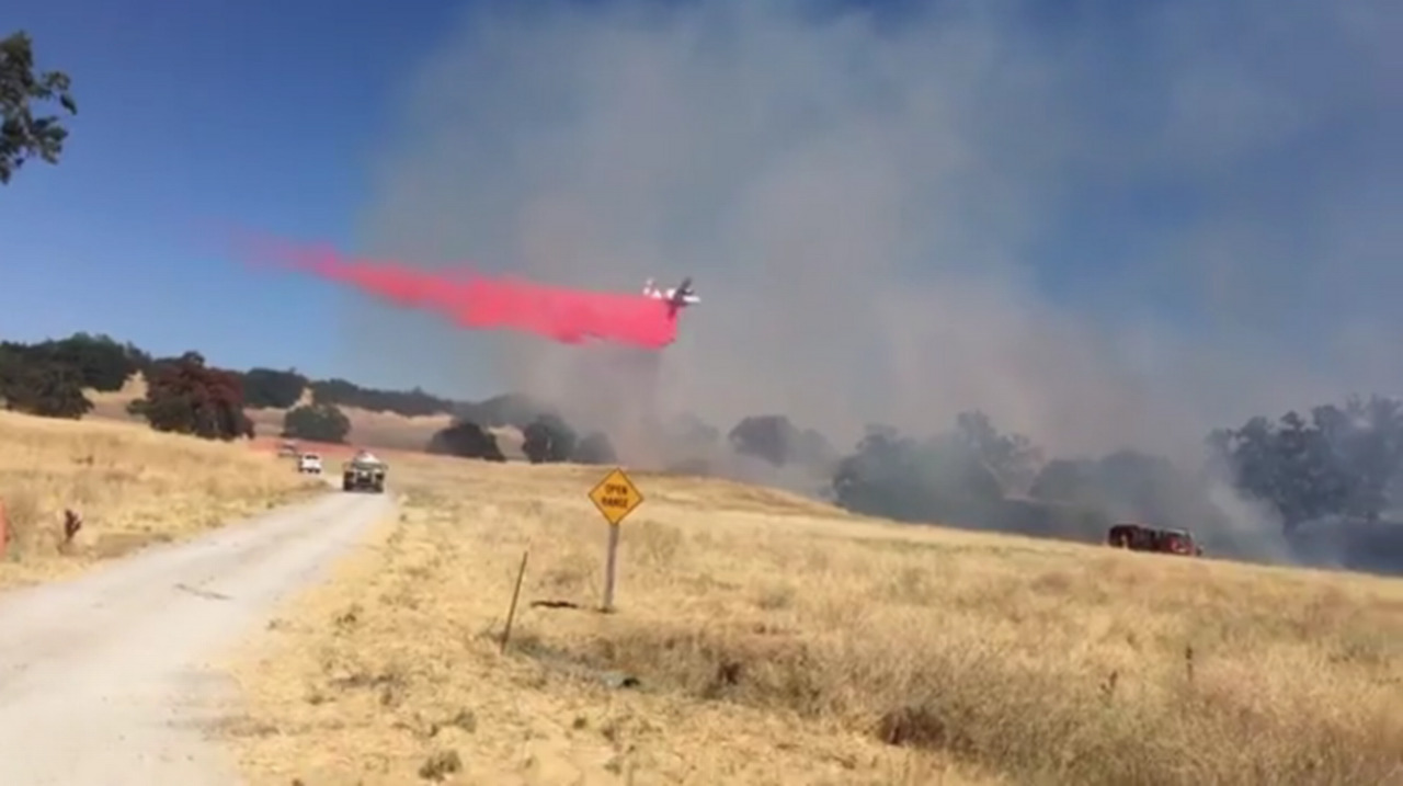 SLO County | See a Cal Fire plane's air attack on Pozo brush fire ...