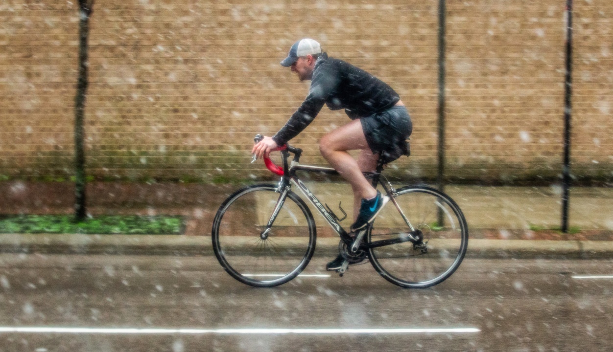 Raleigh gets its first snow of 2020 | Raleigh News & Observer