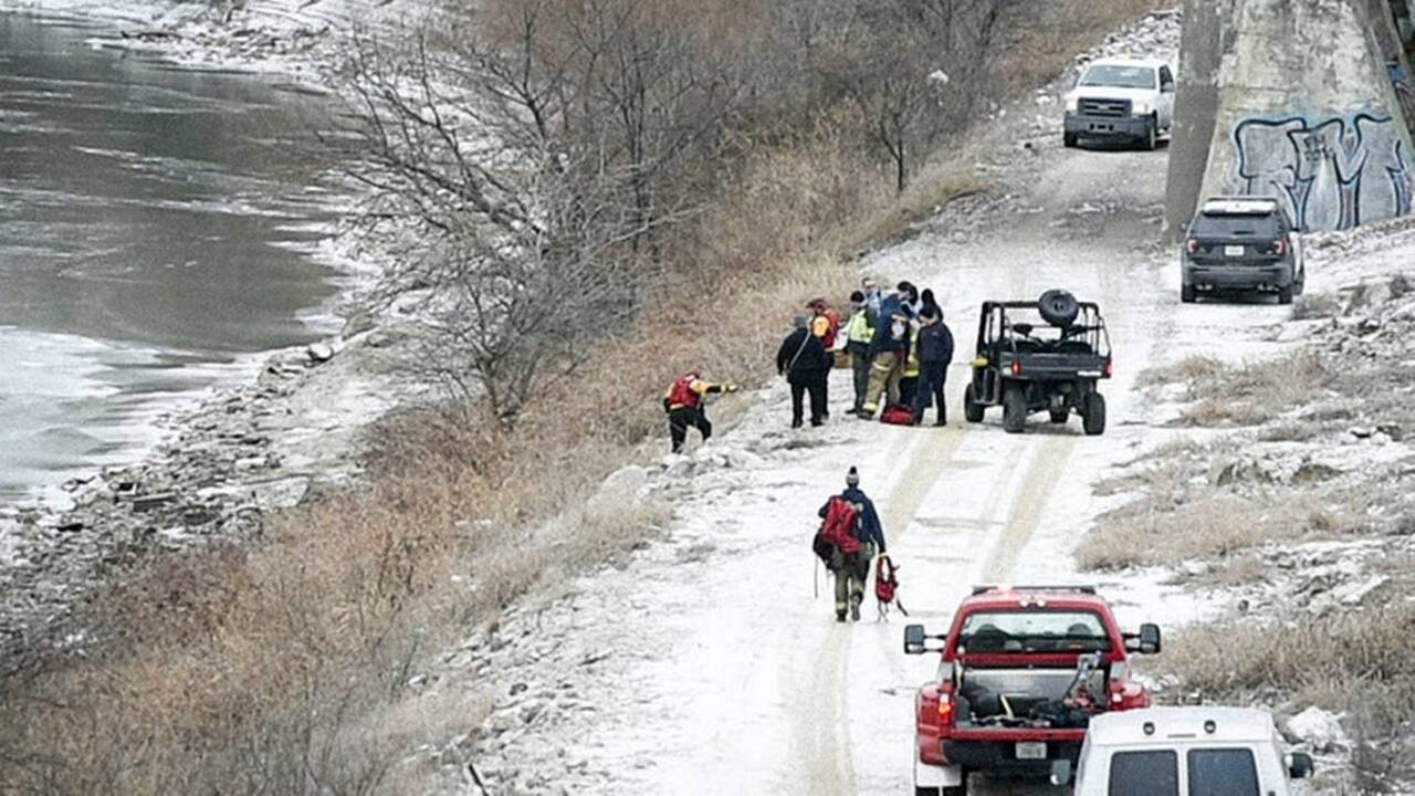 KCK police investigate body found in Kansas River | Kansas City Star
