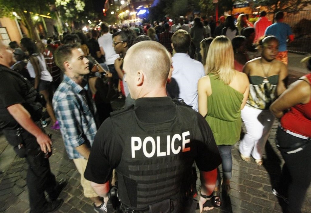 2016: Officers help keep Old Town safe at closing time | Wichita Eagle