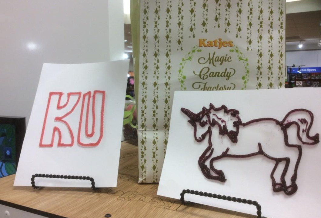 This 3-D candy printer lets you design and make gummy candy (Video ...