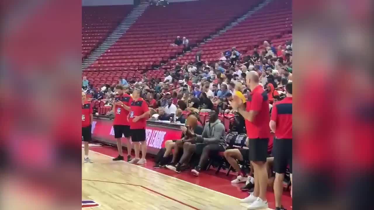 Zion Williamson casually drains shot while sitting on bench | The State