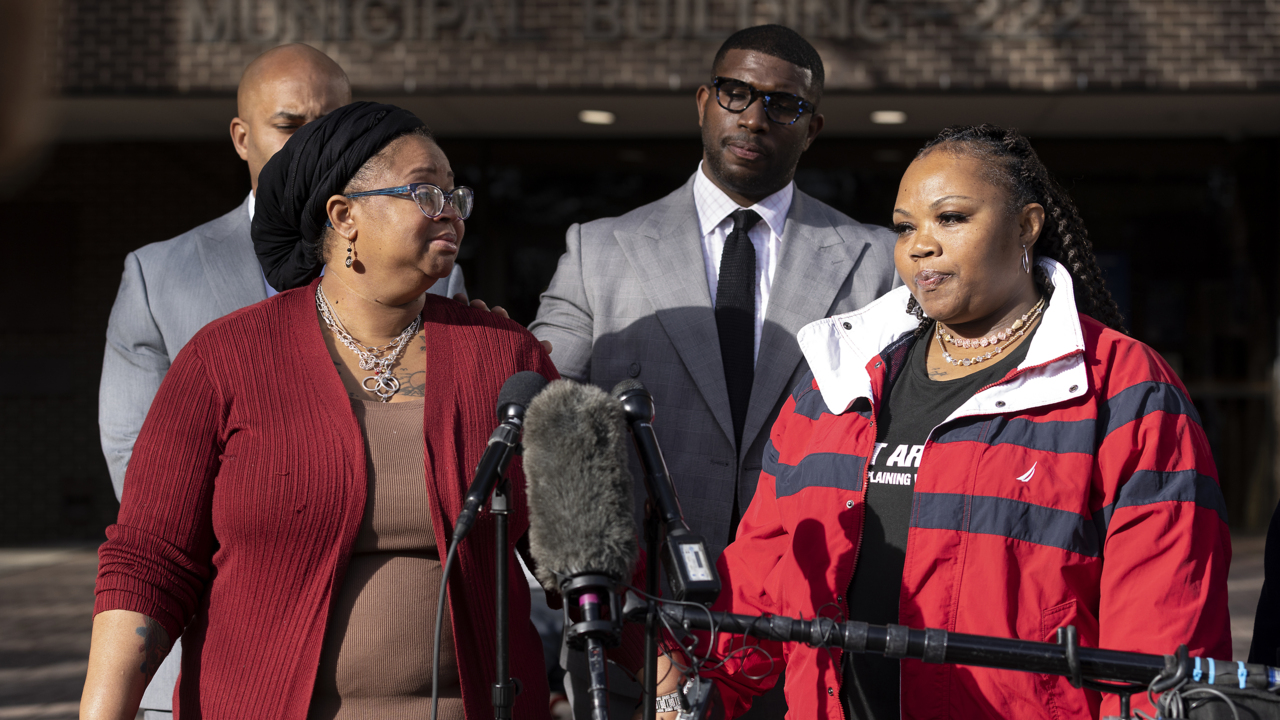 Victims of wrongful Raleigh police raid speak about their experience ...