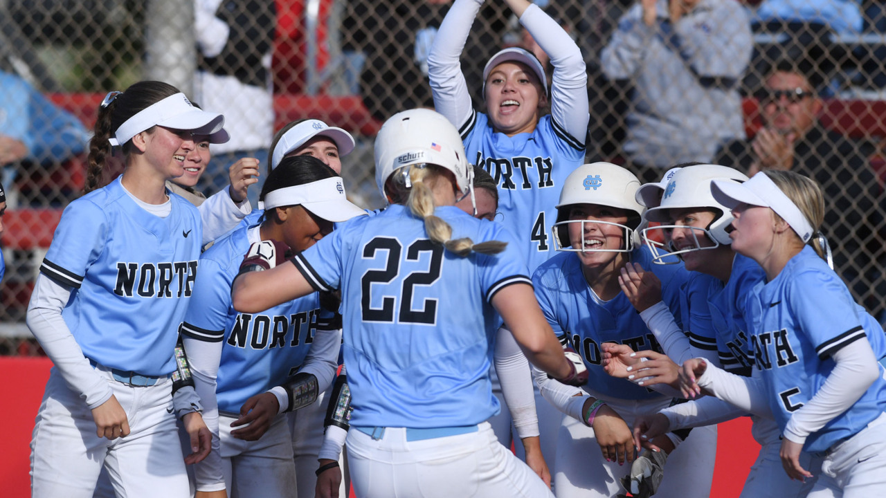 Watch highlights of the Clovis Easter softball championship between ...