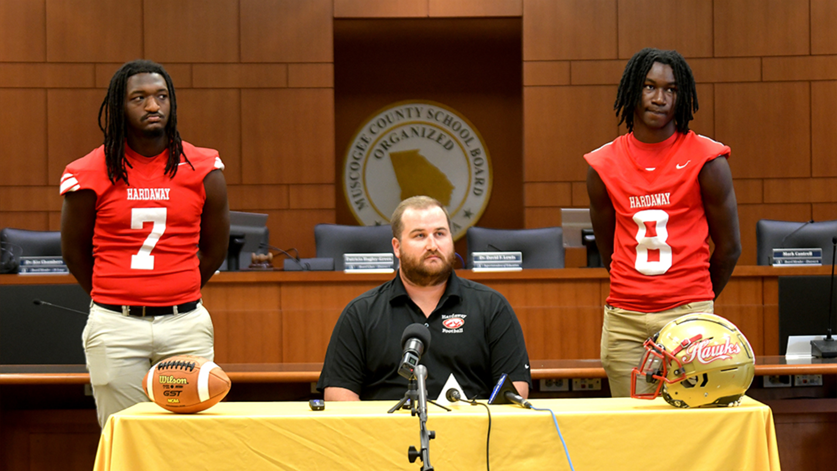 Columbus, Hardaway both kickoff 2025 football season at home in ...