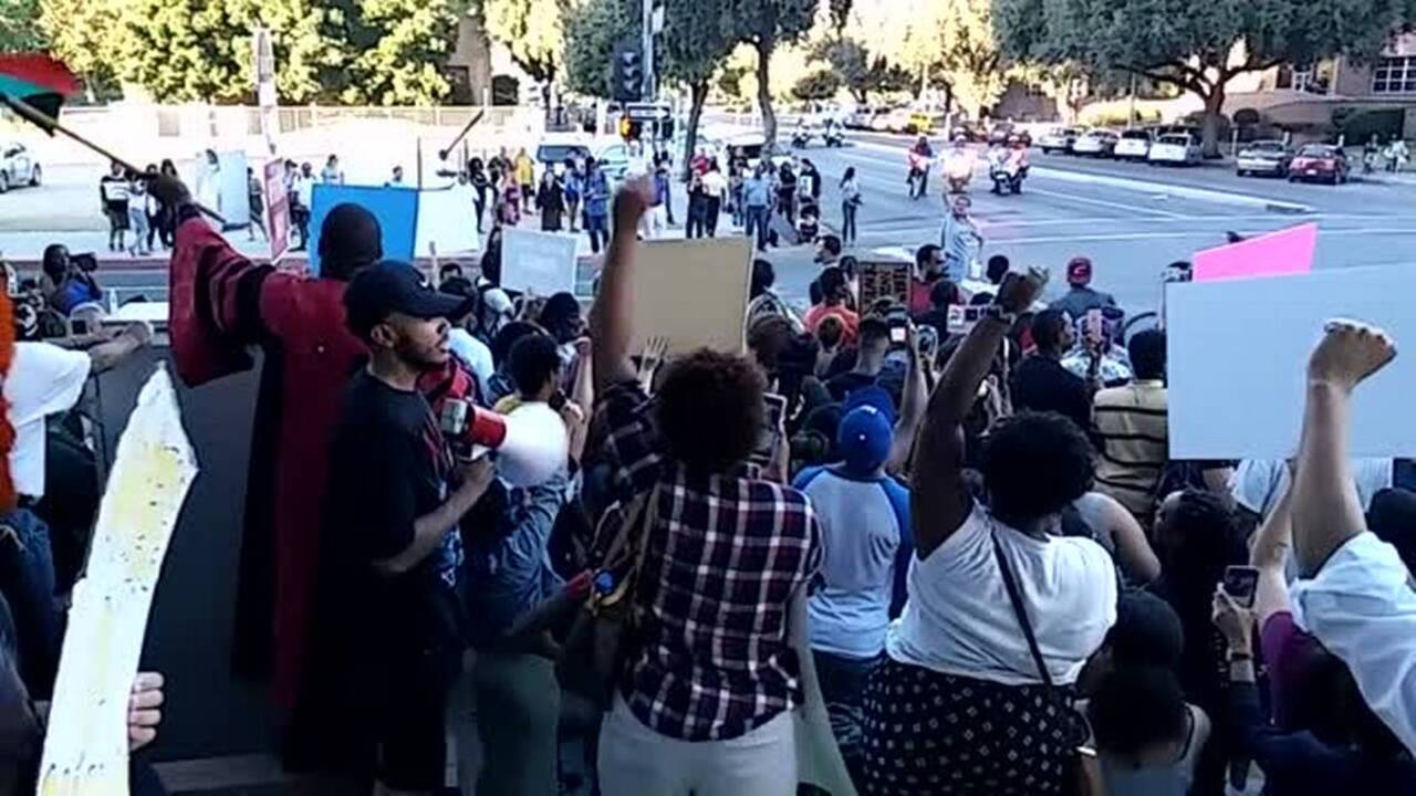 Demonstrators protest in Fresno against police brutality | Fresno Bee