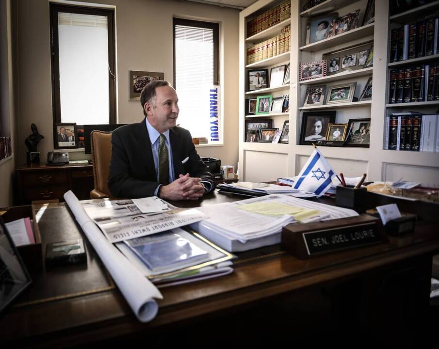 VIDEO: 46 years of Louries | Miami Herald