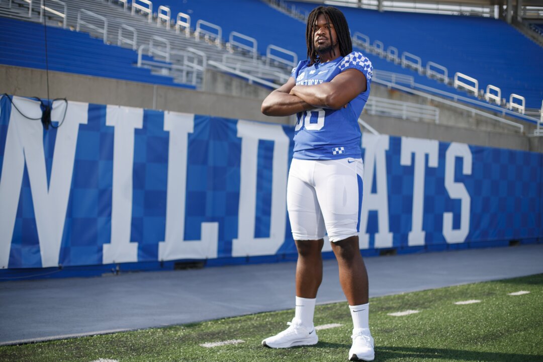 Offensive lineman Kenneth Horsey proud to represent UK | Lexington ...