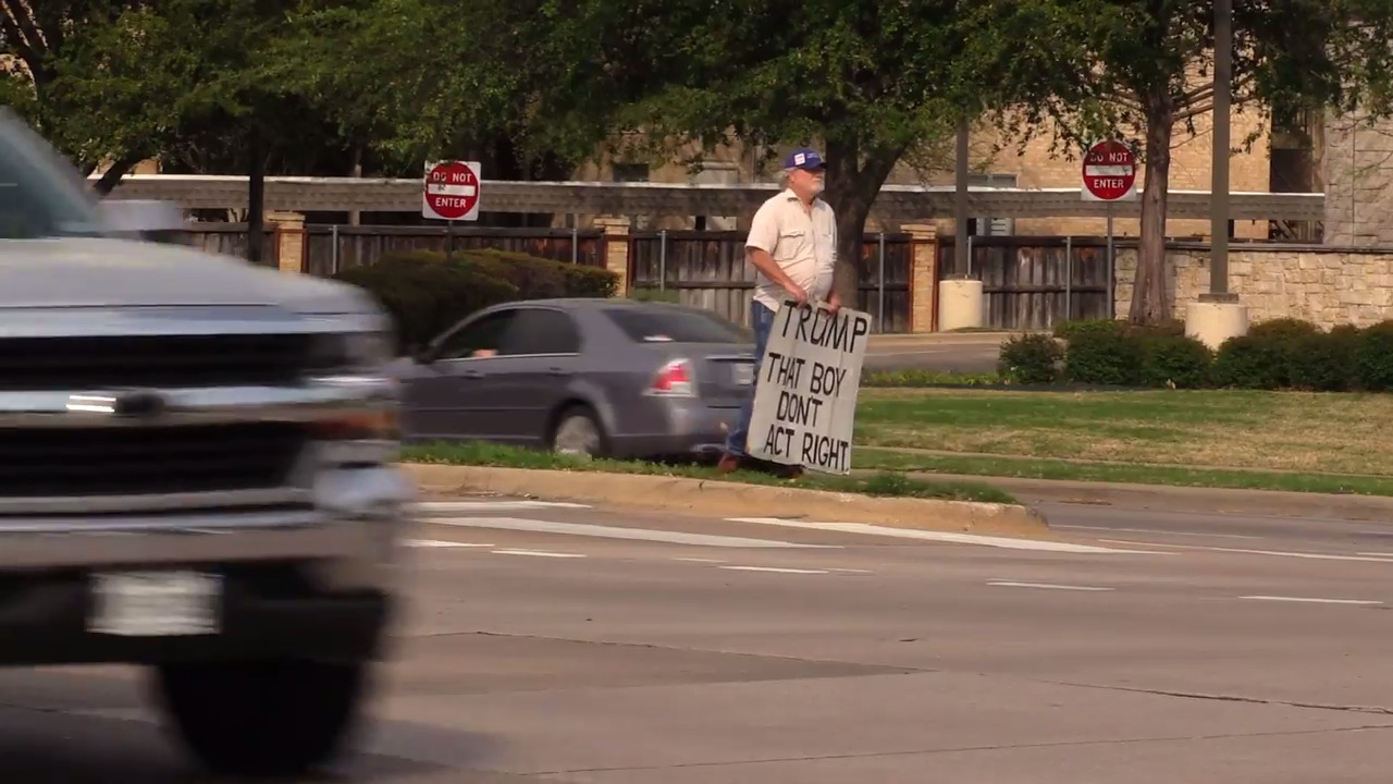 An old Texas man with a sign: 'Trump that boy don't act right' | Fort ...