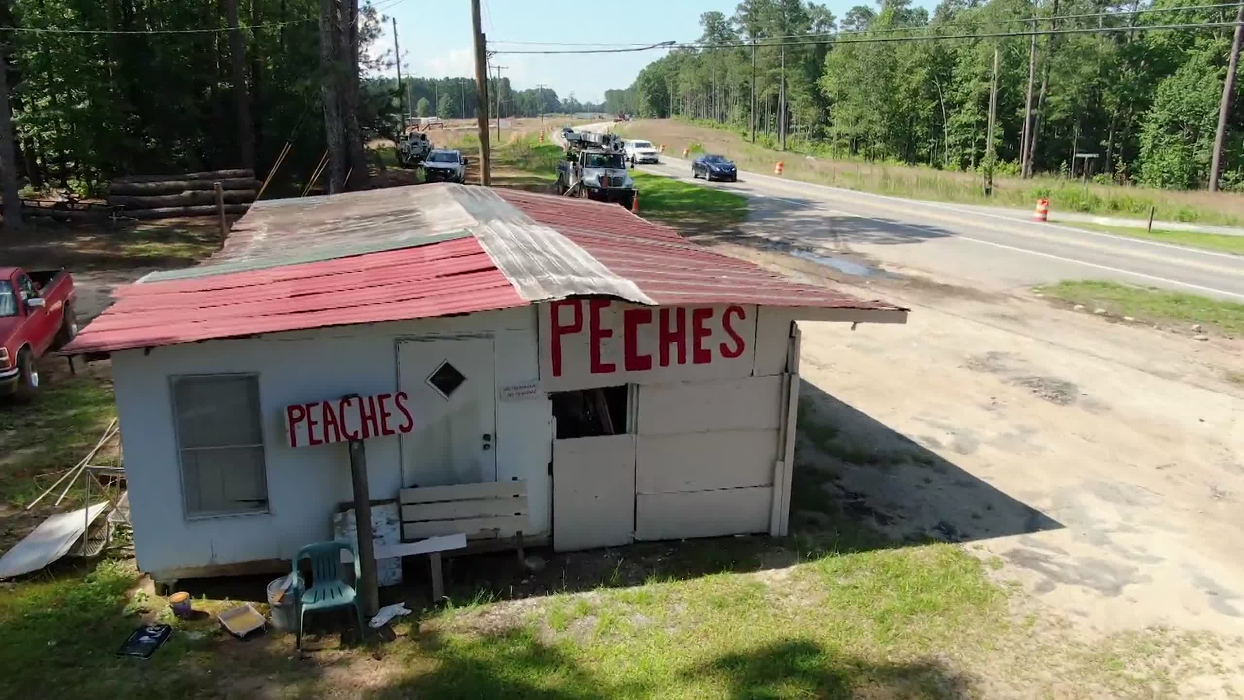 Video: Georgia fruit stand makes misspelling of peaches a must-see ...