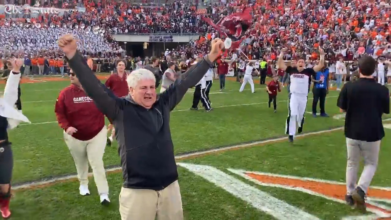 USC fans storm the field at Death Valley after win over Clemson | The State