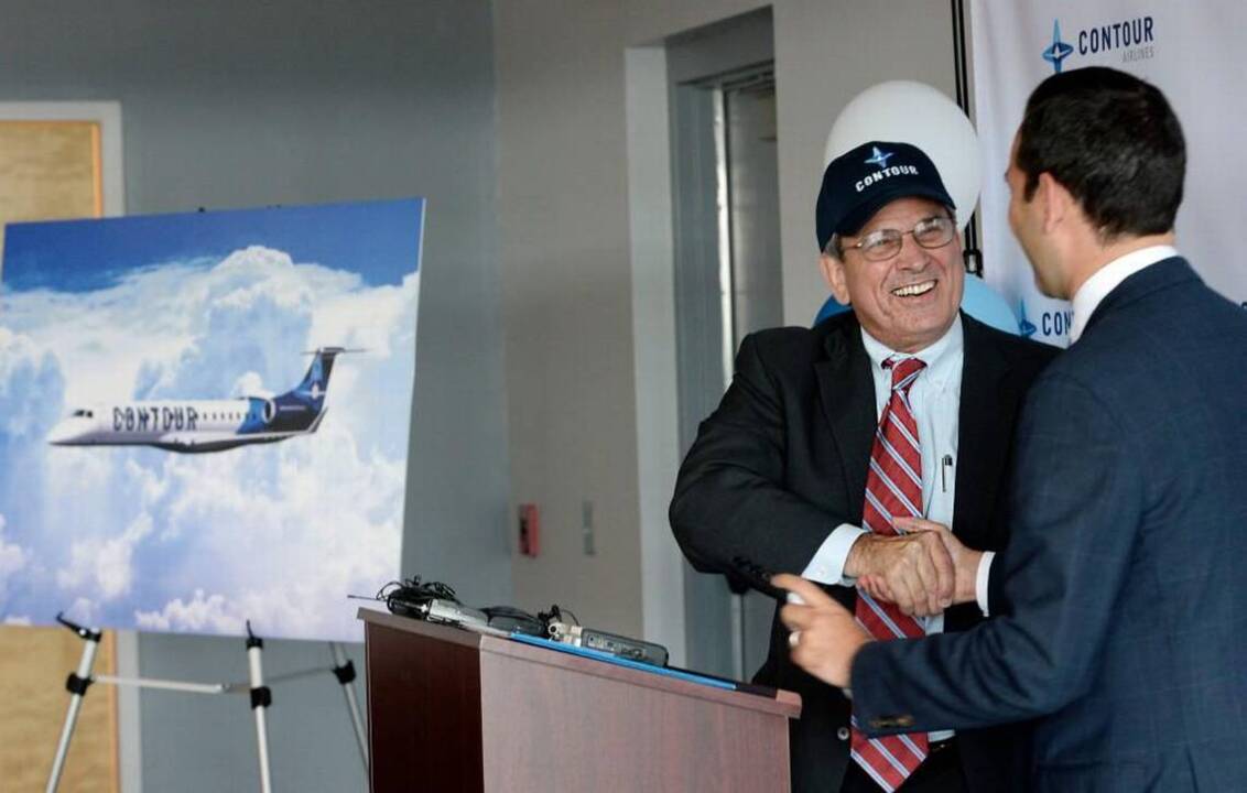 Contour CEO describes amenities offered on flights to D.C. (Video ...