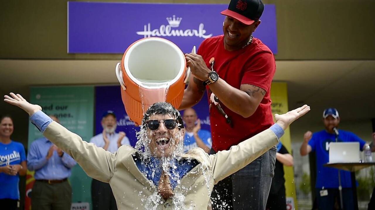 Hallmark employees feel the Salvy Splash | Kansas City Star