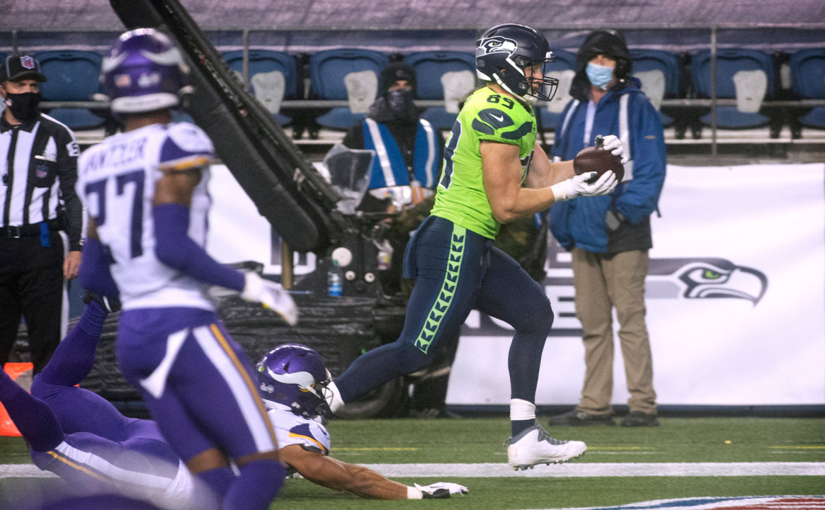 Seahawks bringing back ex-UW Husky Will Dissly on $24M deal | Tacoma ...