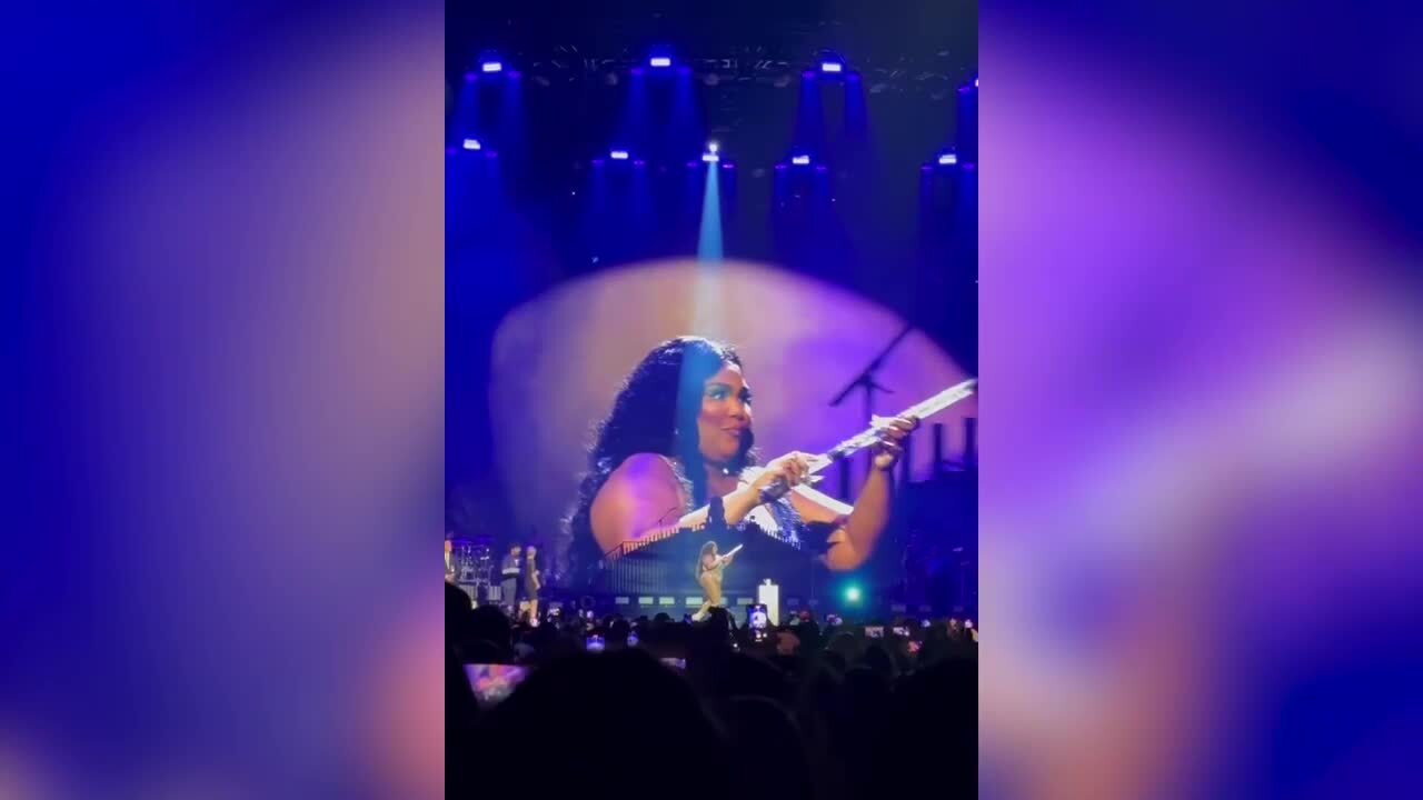 Video: Lizzo performs with James Madison’s crystal flute | Miami Herald