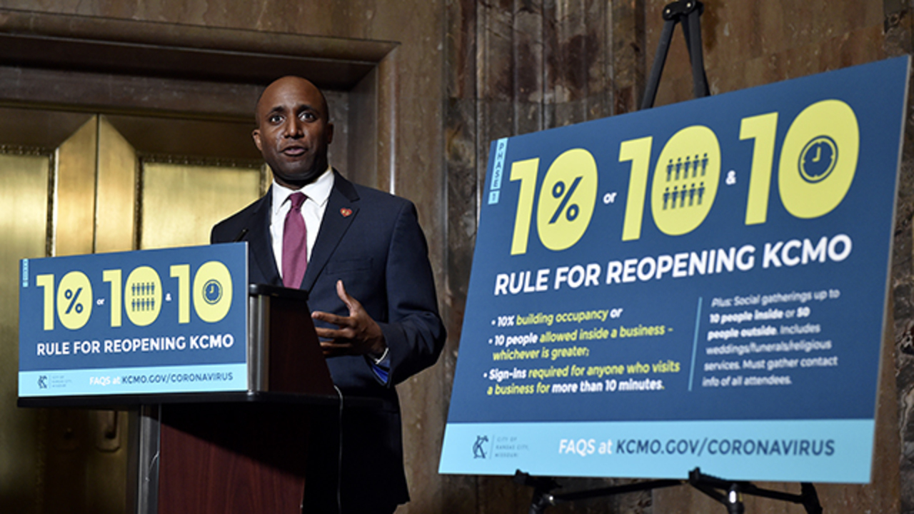 Mayor Lucas reveals ’10-10-10’ rule for reopening KC businesses on May ...