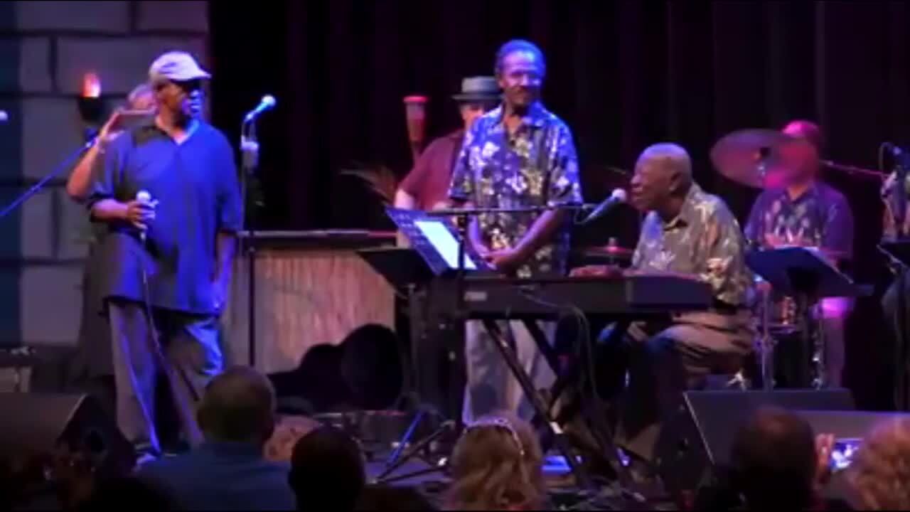 Key West names amphitheater after local musician. | Miami Herald