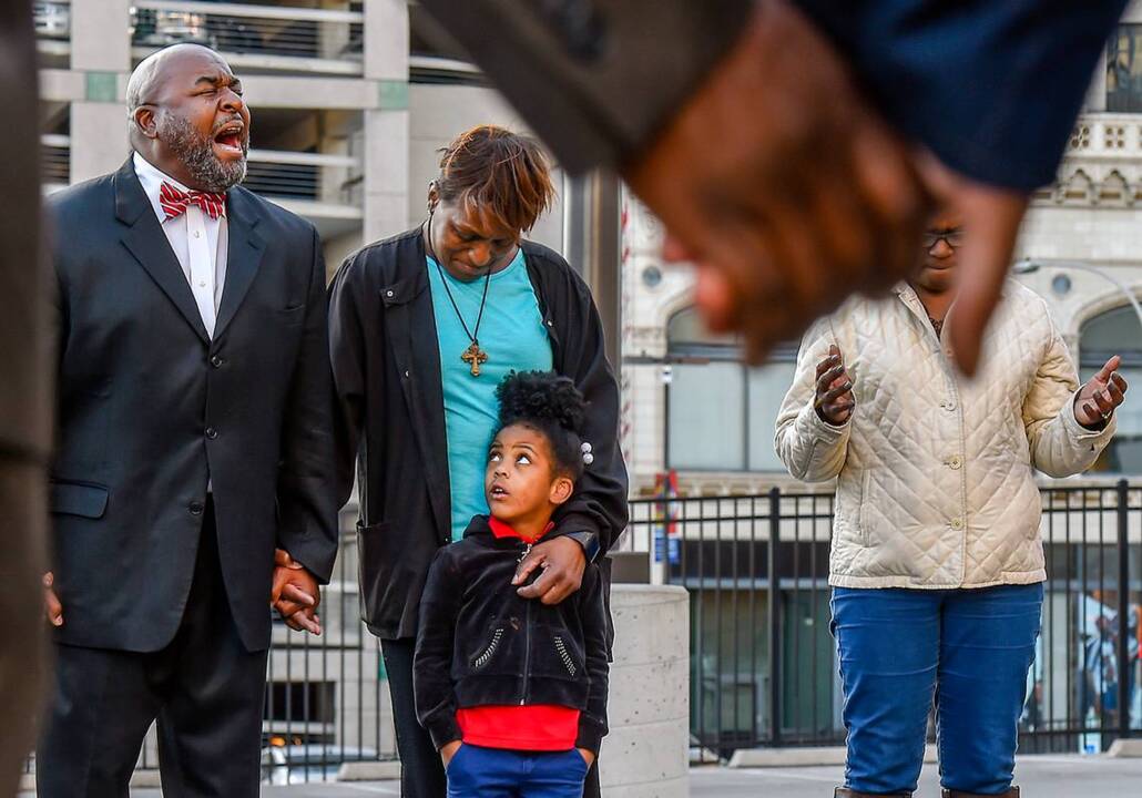 Ryan Stokes' family wants answers about his fatal shooting by KC police ...