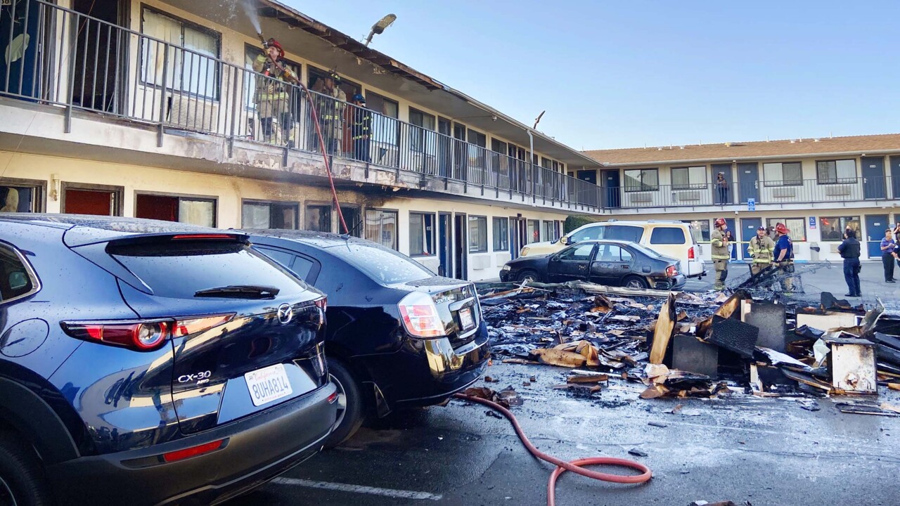 Woman rescued from Motel 6 fire in Fresno | Fresno Bee