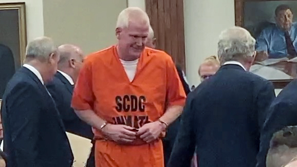 Alex Murdaugh appears in court to set financial crimes trial date ...