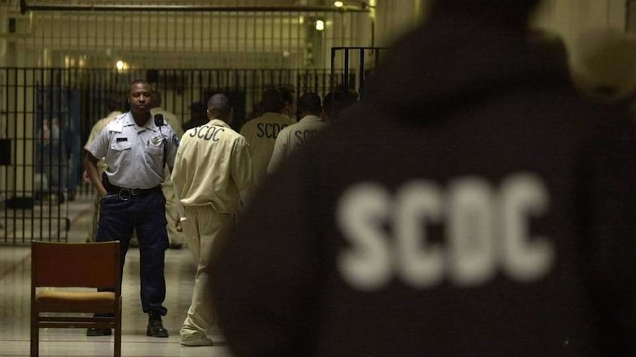 Columbia officers, SC DJJ staffers missed gun during search | The State