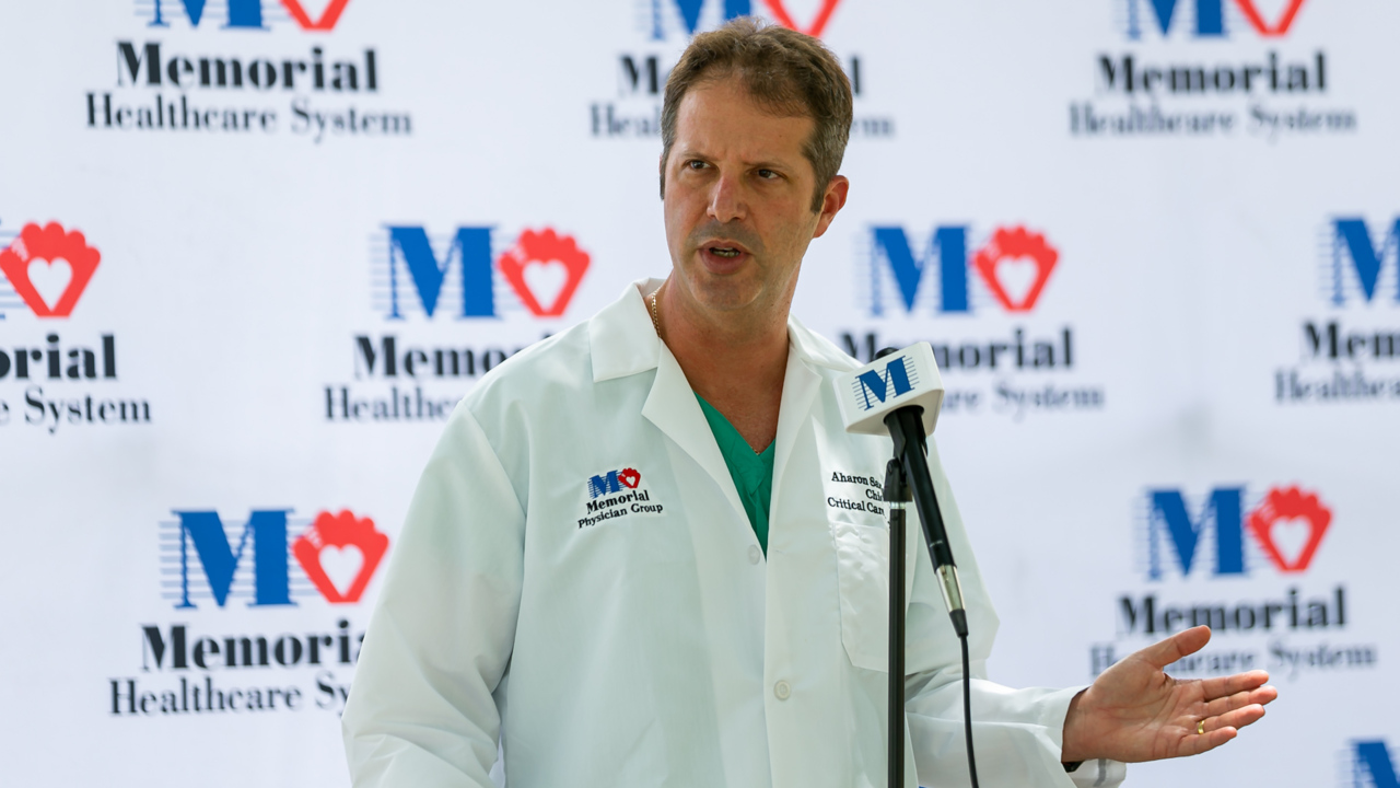 CDC director blames setbacks in mask policy on unvaccinated | McClatchy ...