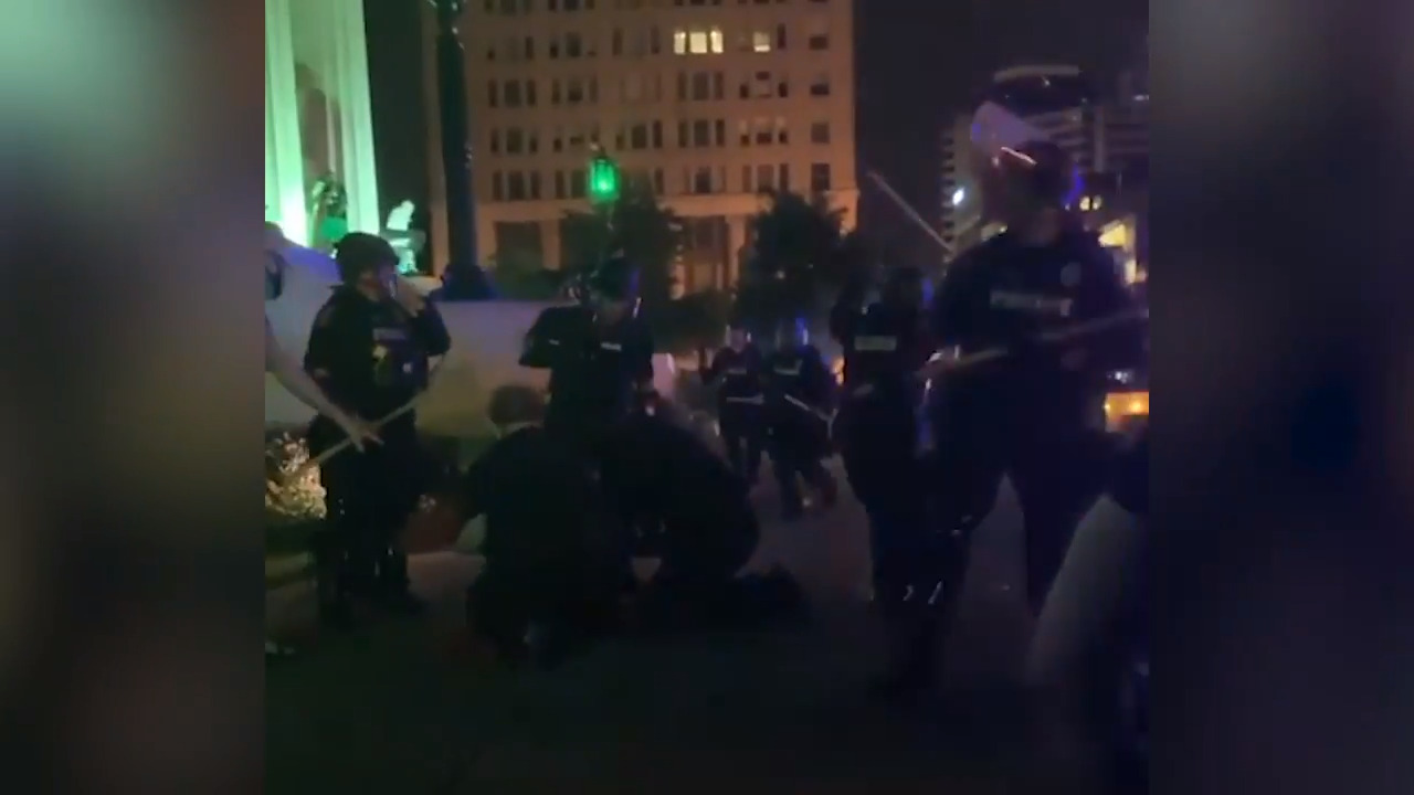 Video captures gunfire at Louisville, Ky., protests | Lexington Herald ...