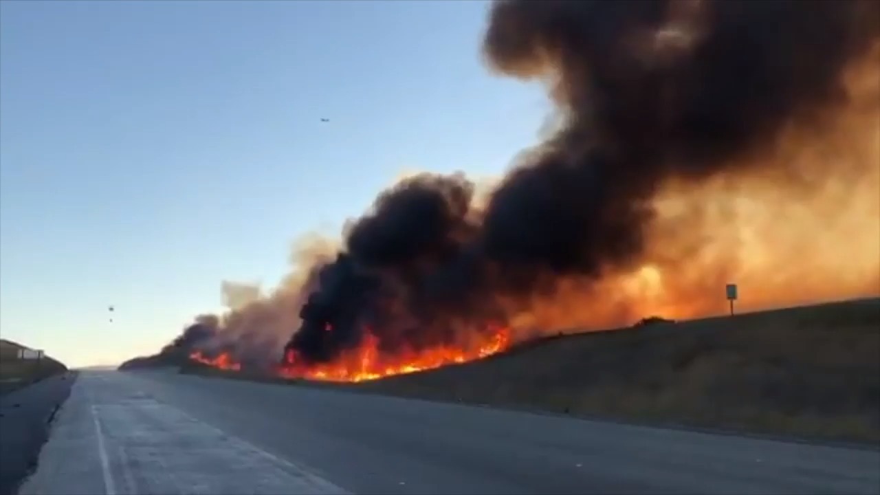 Fire that shut down I-580 at Altamont Pass now contained | Sacramento Bee
