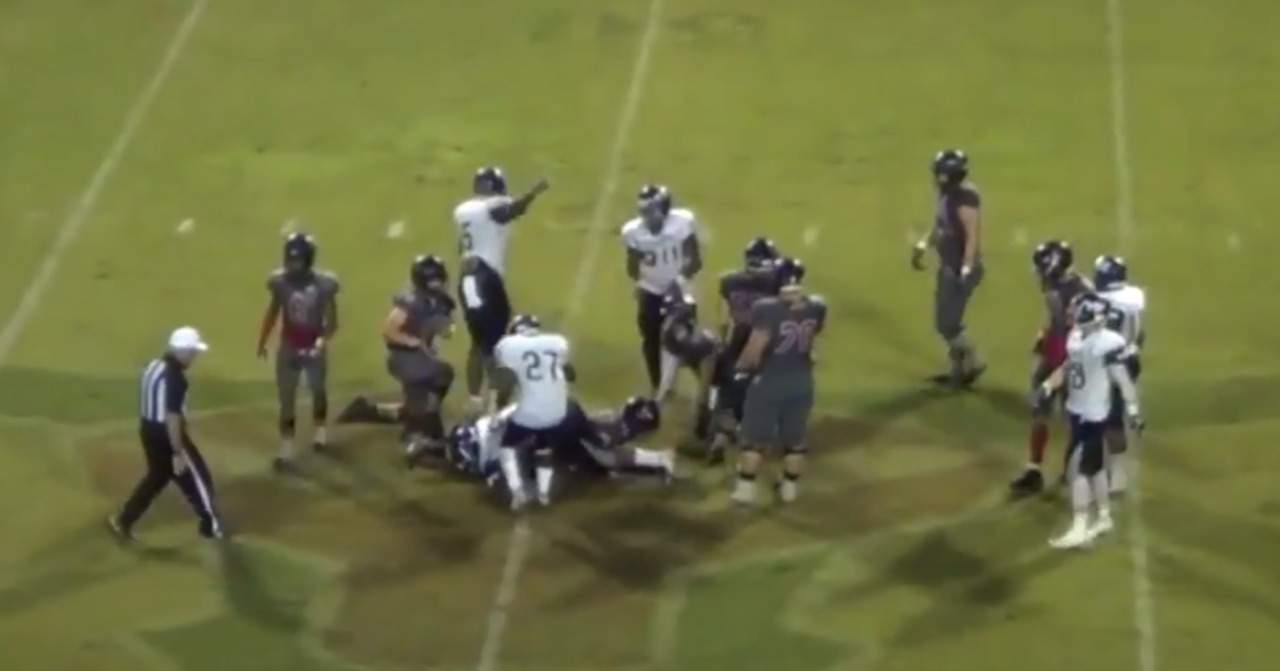 Deandre Booker isn't Devin Booker, he chose football instead | Biloxi ...