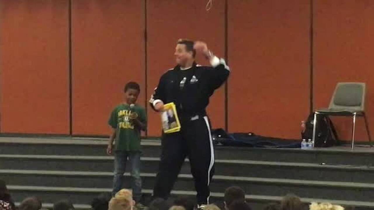 World record holder shares strength with Merced kids | Merced Sun-Star