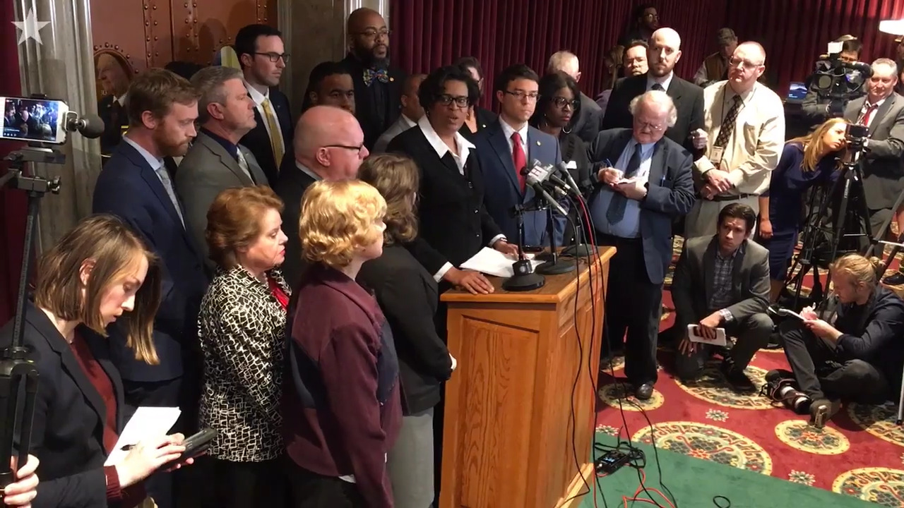 Missouri lawmakers call on Gov. Greitens to resign | Belleville News ...