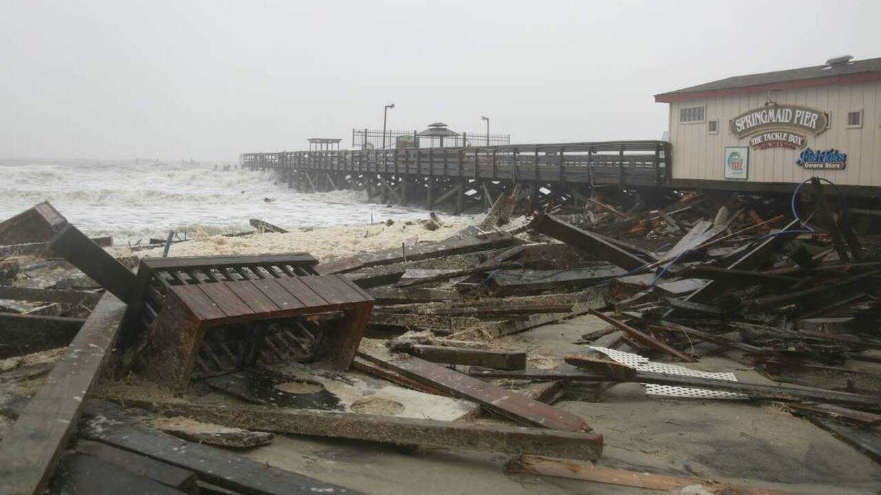 Springmaid Pier in Myrtle Beach destroyed by Hurricane Matthew | Hilton ...