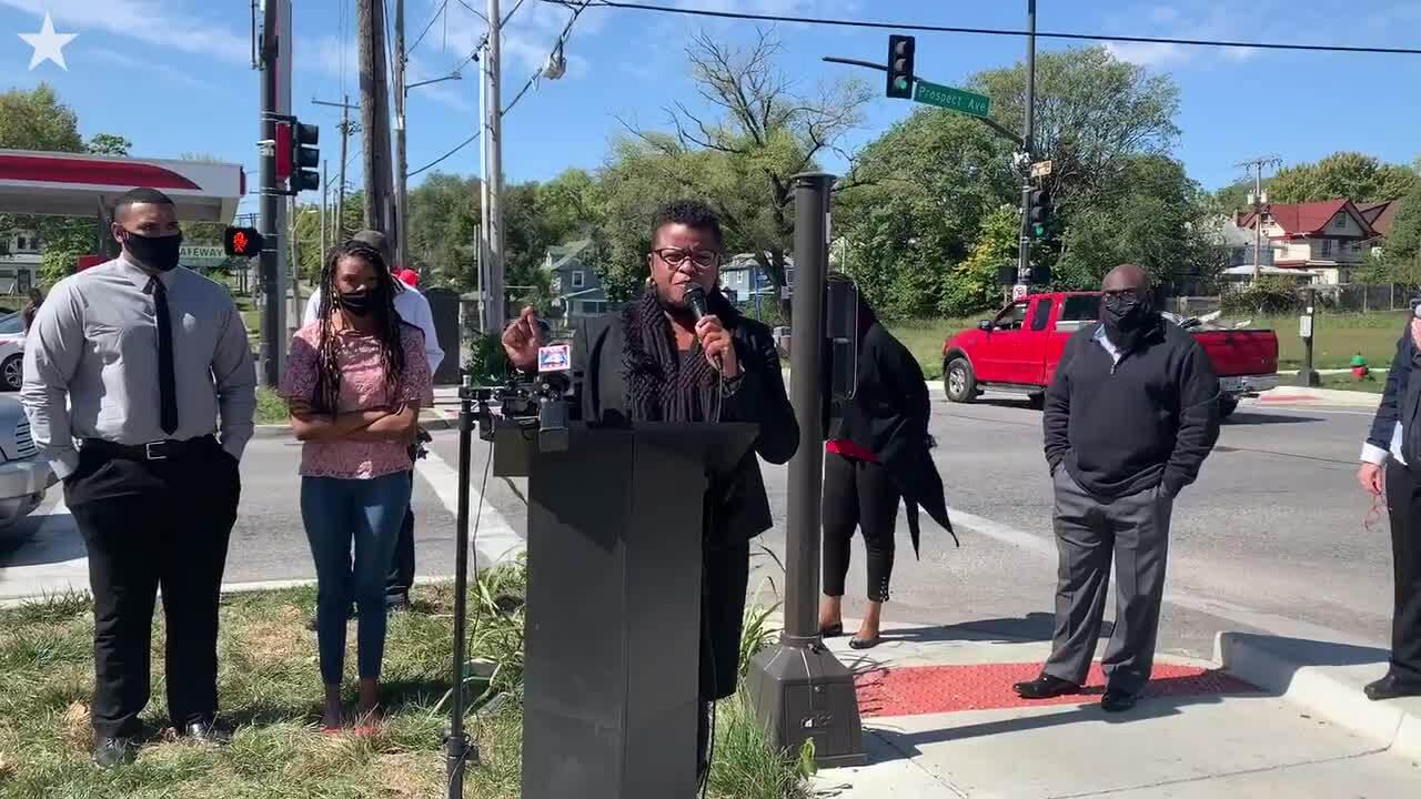 Lawyer of pregnant woman in KC arrest video wants officers’ licenses ...
