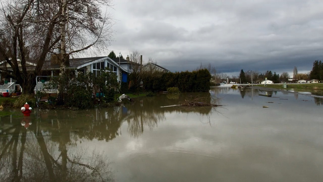 Nooksack flooding now possible as storm hits Whatcom | Bellingham Herald