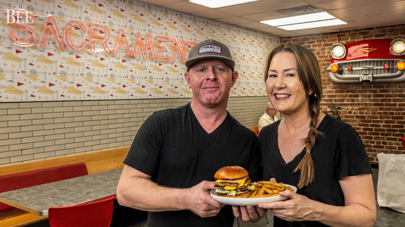 Video: Lucky's Drive-In burger restaurant in Sacramento CA | Sacramento Bee