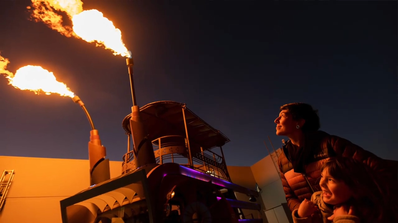 Video: Tour DecoFish, a party float vehicle from Burning Man ...