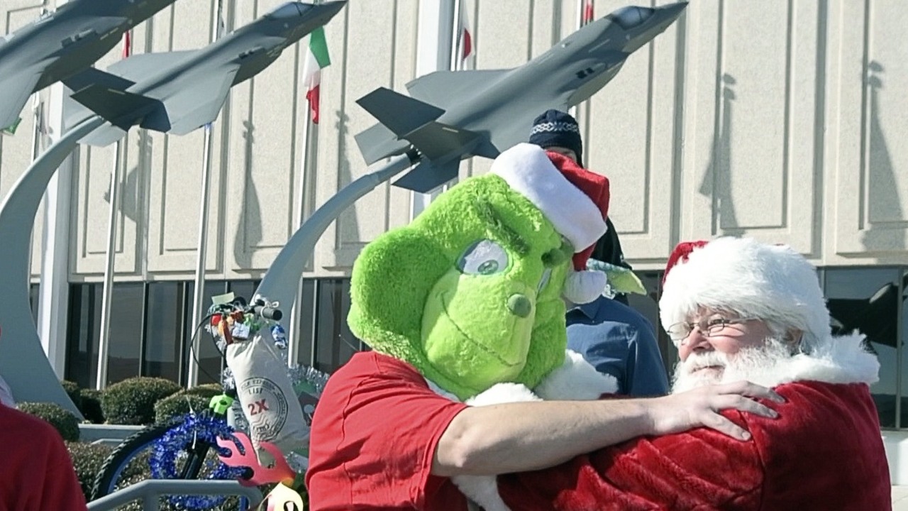 Lockheed Martin workers raise $182,000 for Christmas charities | Fort ...