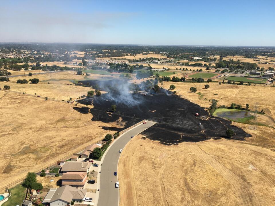 Helicopter aids Sacramento fire caused by illegal fireworks at Bradshaw ...