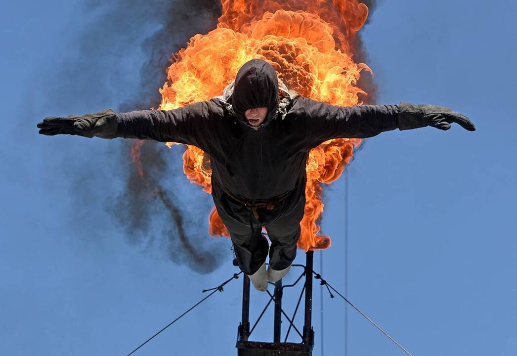 Watch man light himself on fire at the Stanislaus County Fair (and what ...