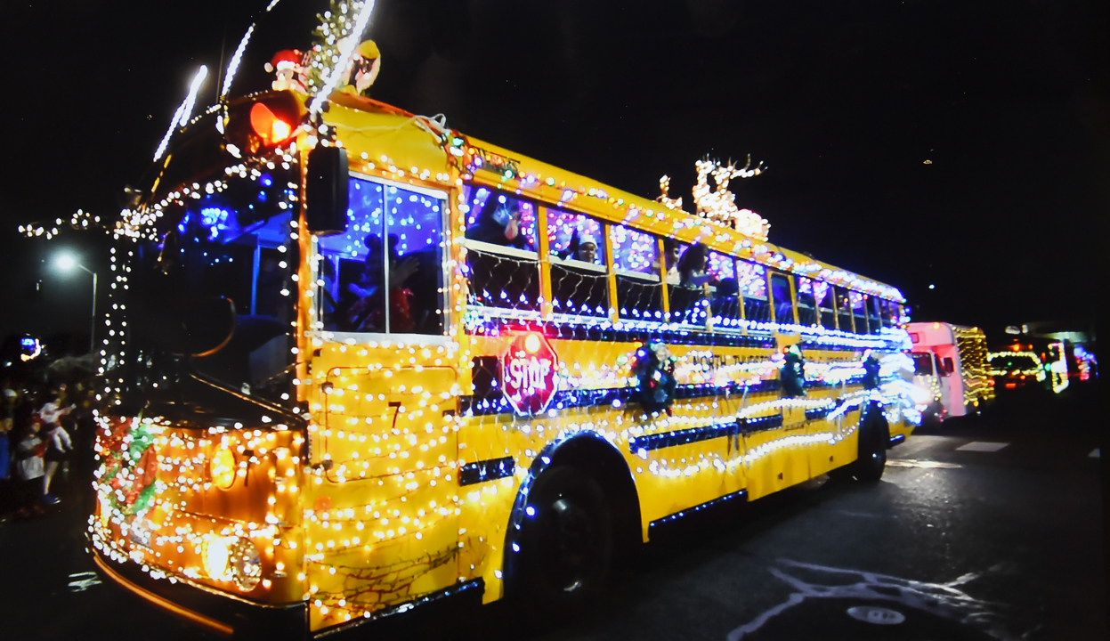 Sights & Sounds from the 2019 Lacey Parade of Lights | Tacoma News Tribune