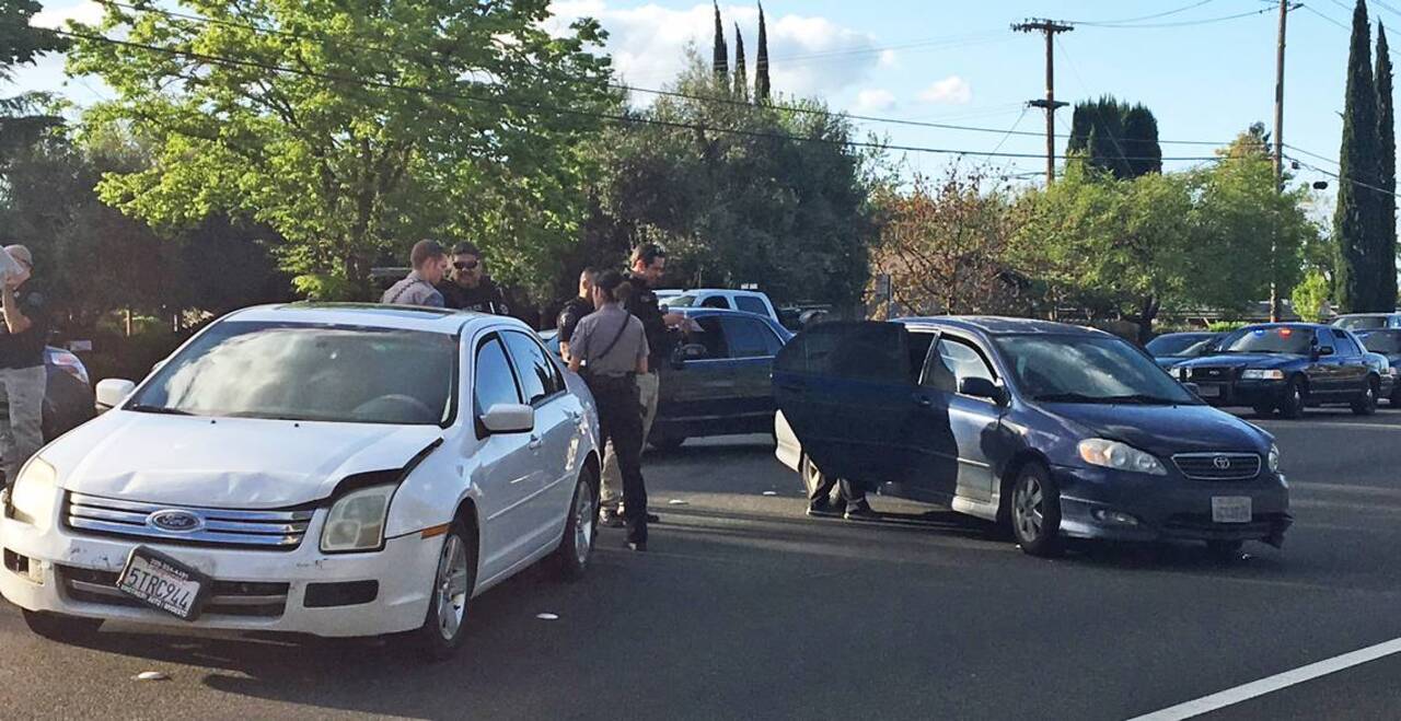Attempted murder suspect arrested after pursuit (Video) | Modesto Bee